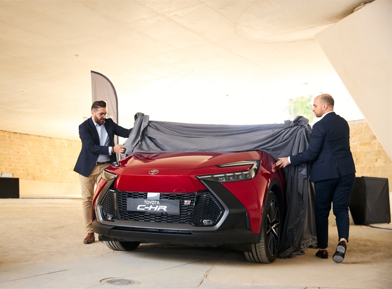 300 εκκατομύρια Toyota | Toyota Cyprus