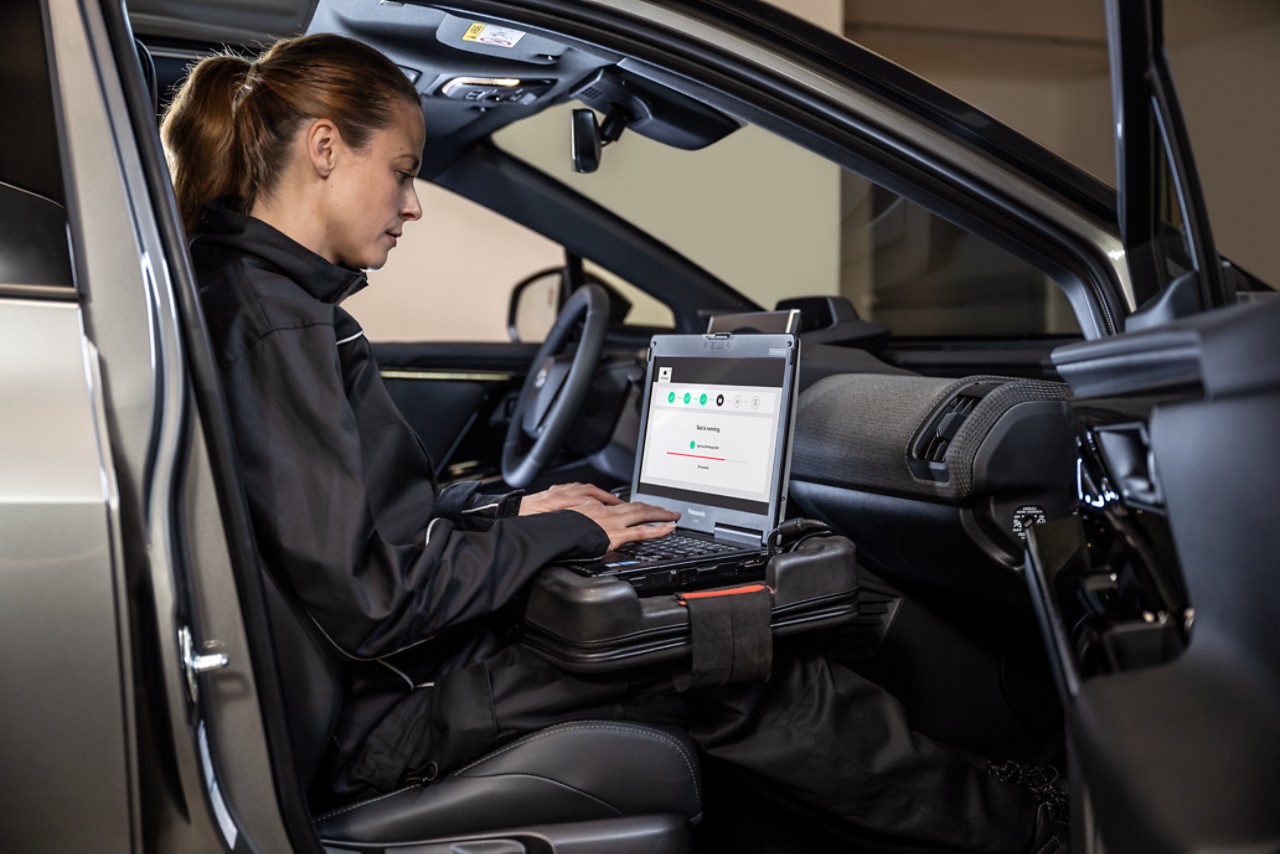 Toyota Hybrid Service | Toyota Cyprus